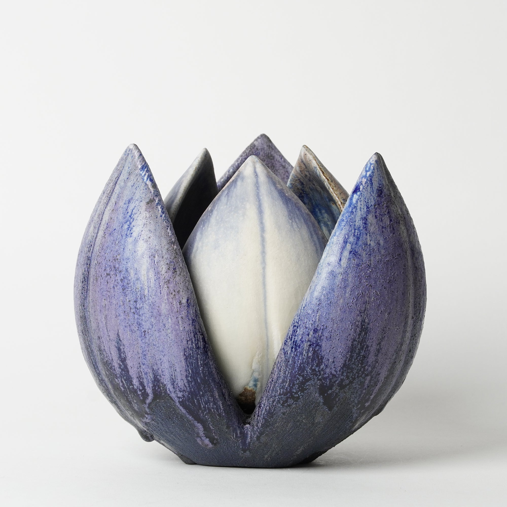 Nobuhito Nakaoka – Art on The Table